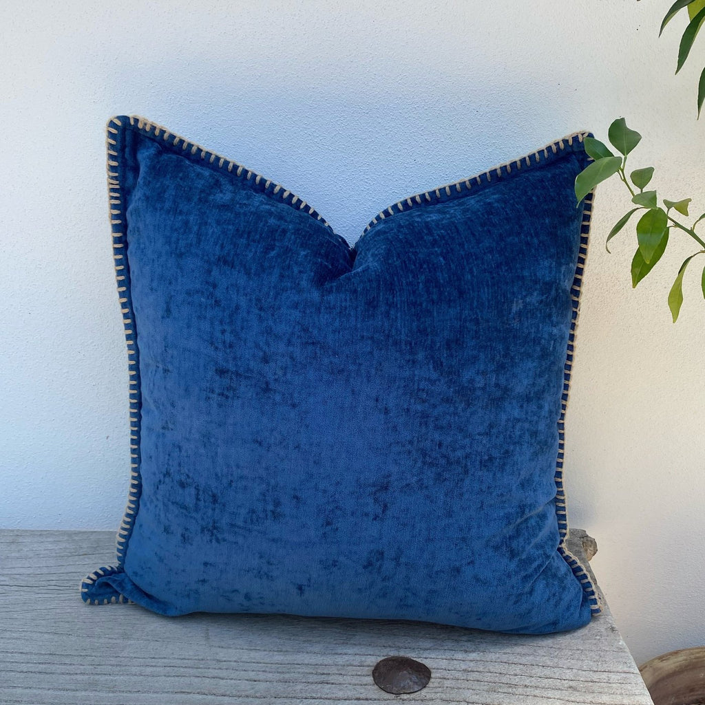 Navy Blue Cushion - Decorative Pillow - Velvet - 50x50cm - Square ...